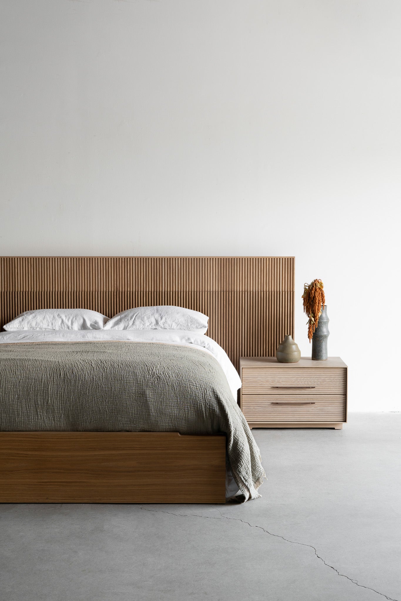 Baldwin upholstered bed store